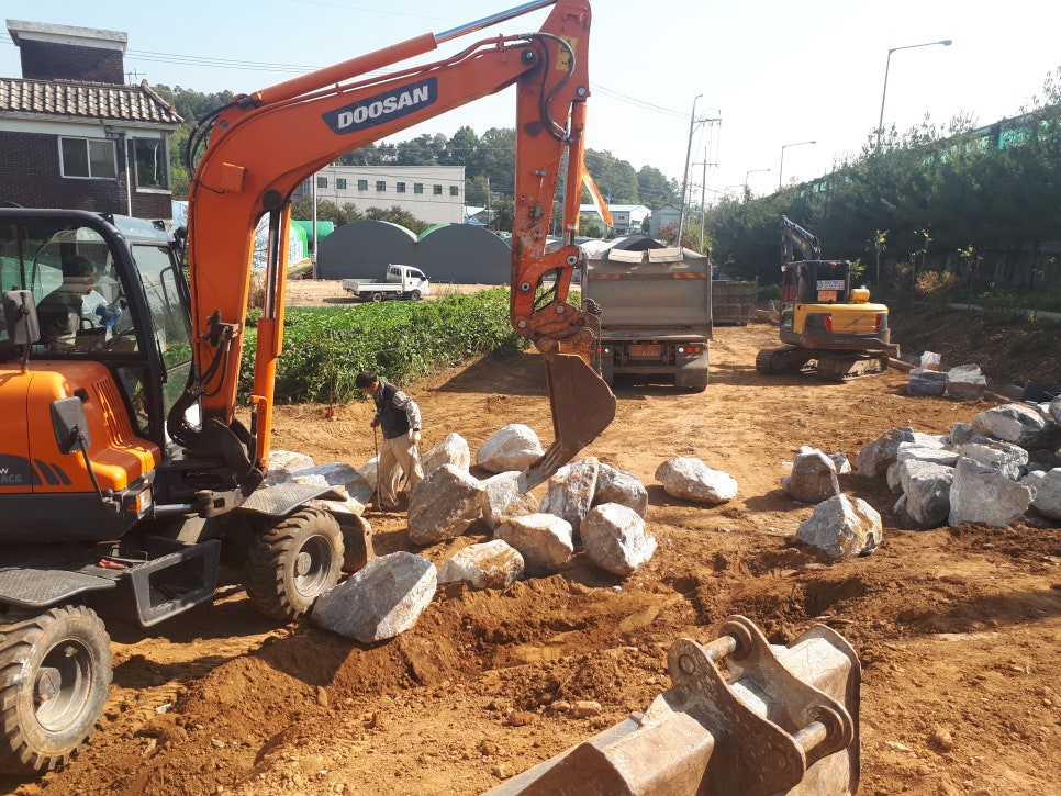 담장 마당 옹벽 석축쌓기 축대 보수 조경석 공사 네이버 블로그